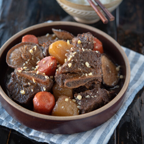 Galbi Jjim (Korean Braised Beef Short Ribs) | Beyond Kimchee