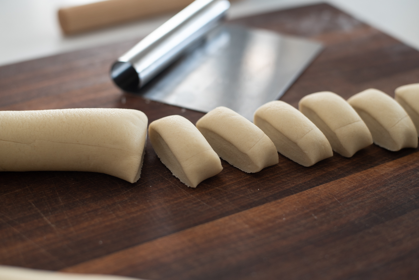 Homemade Korean Dumpling Wrappers (Mandu-pi) - Beyond Kimchee