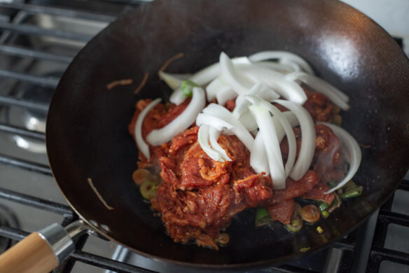 Spicy Pork Bulgogi (Jeyuk Bokkeum, Easy & Juicy) - Beyond Kimchee