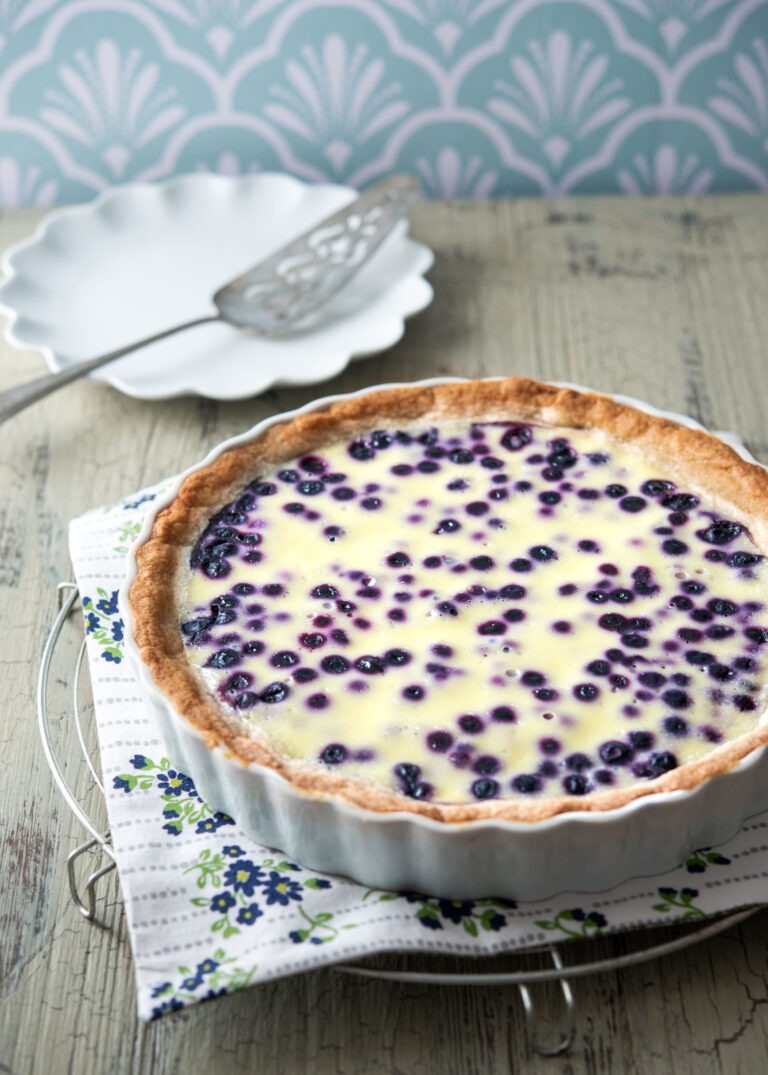 Creamy Finnish Blueberry Pie (Mustikkapiirakka)