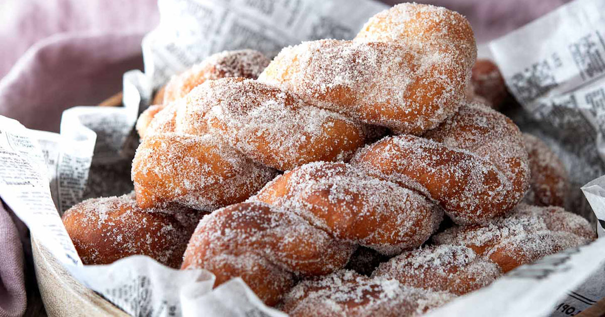 Korean Twisted Donut (Kkwabaegi) – Soft, Chewy, & Lightly Crisp ...