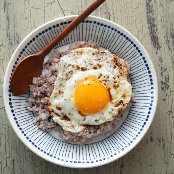 Easy Gyeran Bap Recipe (Korean Egg Rice in 5 Minutes)