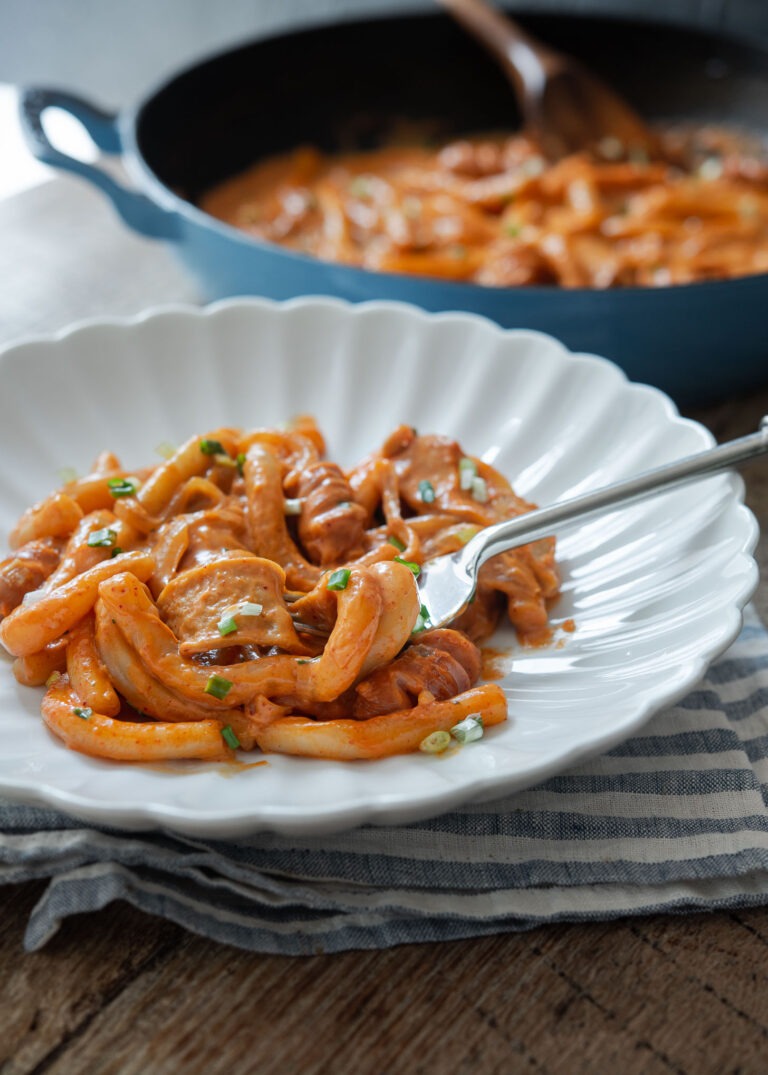 Rose Tteokbokki (Creamy Korean Rice Cake Recipe) - Beyond Kimchee