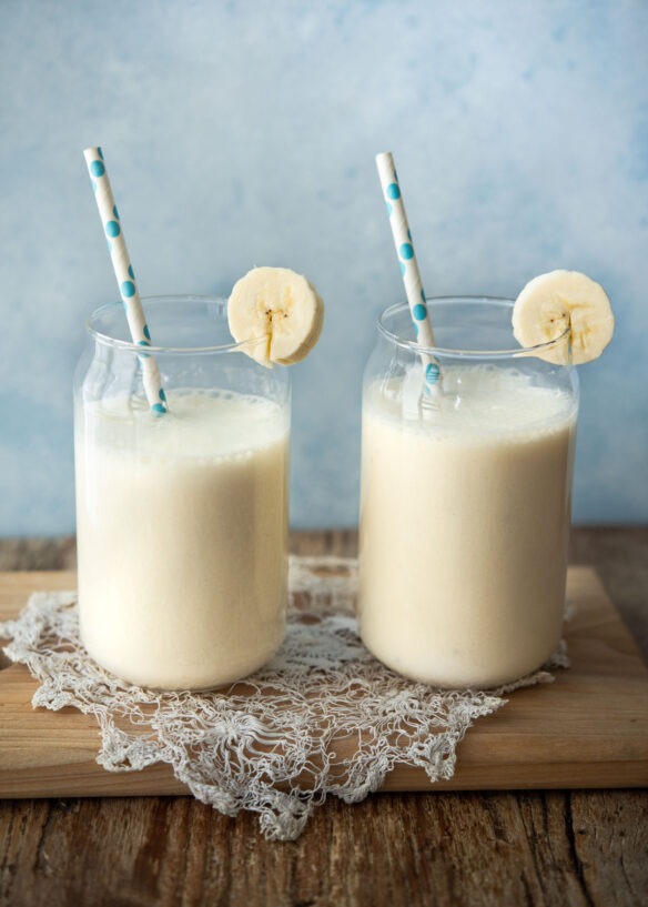 Korean Banana Milk Recipe (Easy 3-Ingredient Drink) - Beyond Kimchee