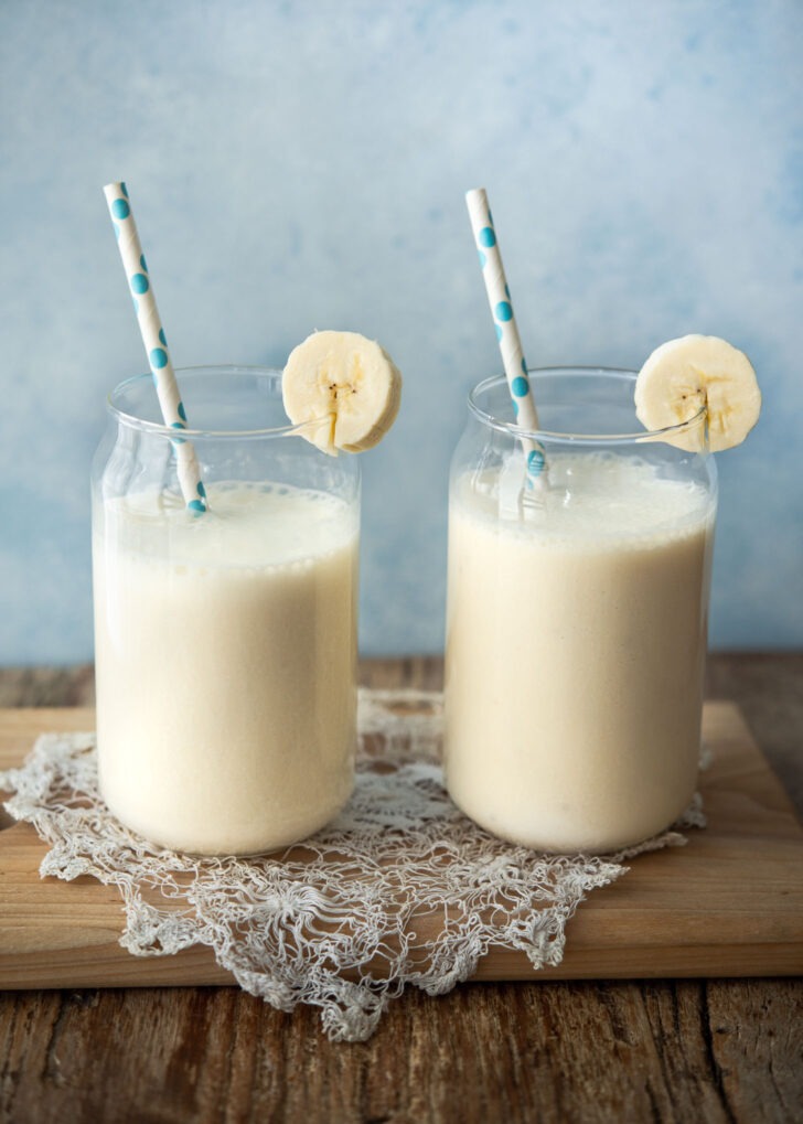 Korean Banana Milk Recipe (Easy 3-Ingredient Drink) - Beyond Kimchee