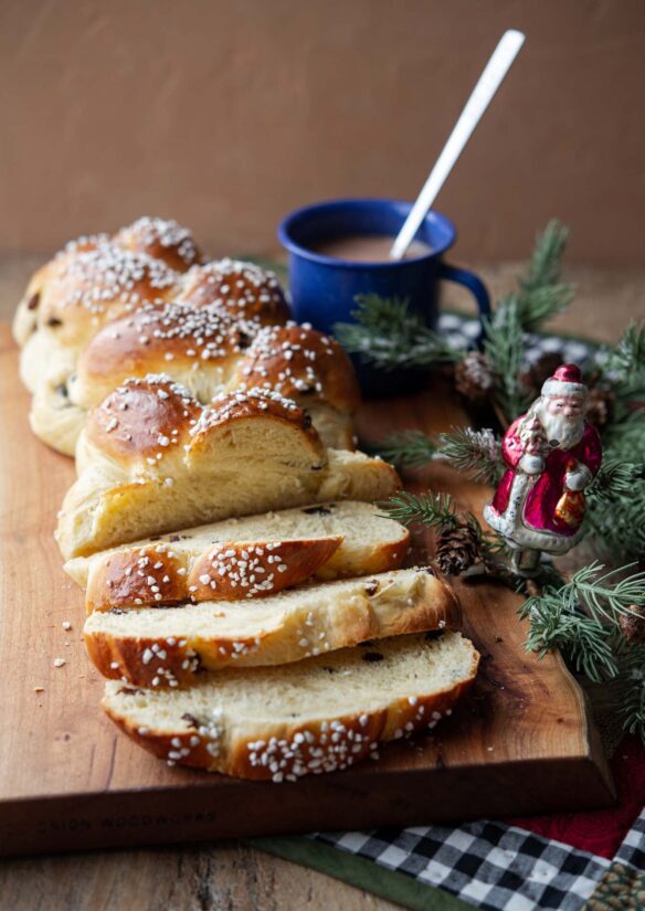 Pulla Recipe (Finnish Cardamom Bread) - Beyond Kimchee