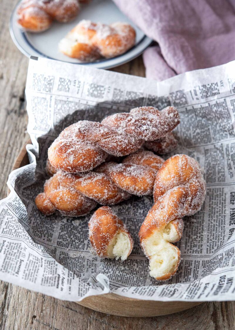 Korean Twisted Donut (Kkwabaegi) – Soft, Chewy, & Lightly Crisp ...