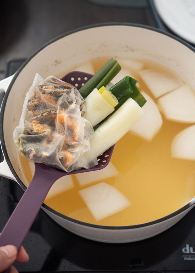 Korean Fish Cake Soup (Odeng Guk) - Beyond Kimchee