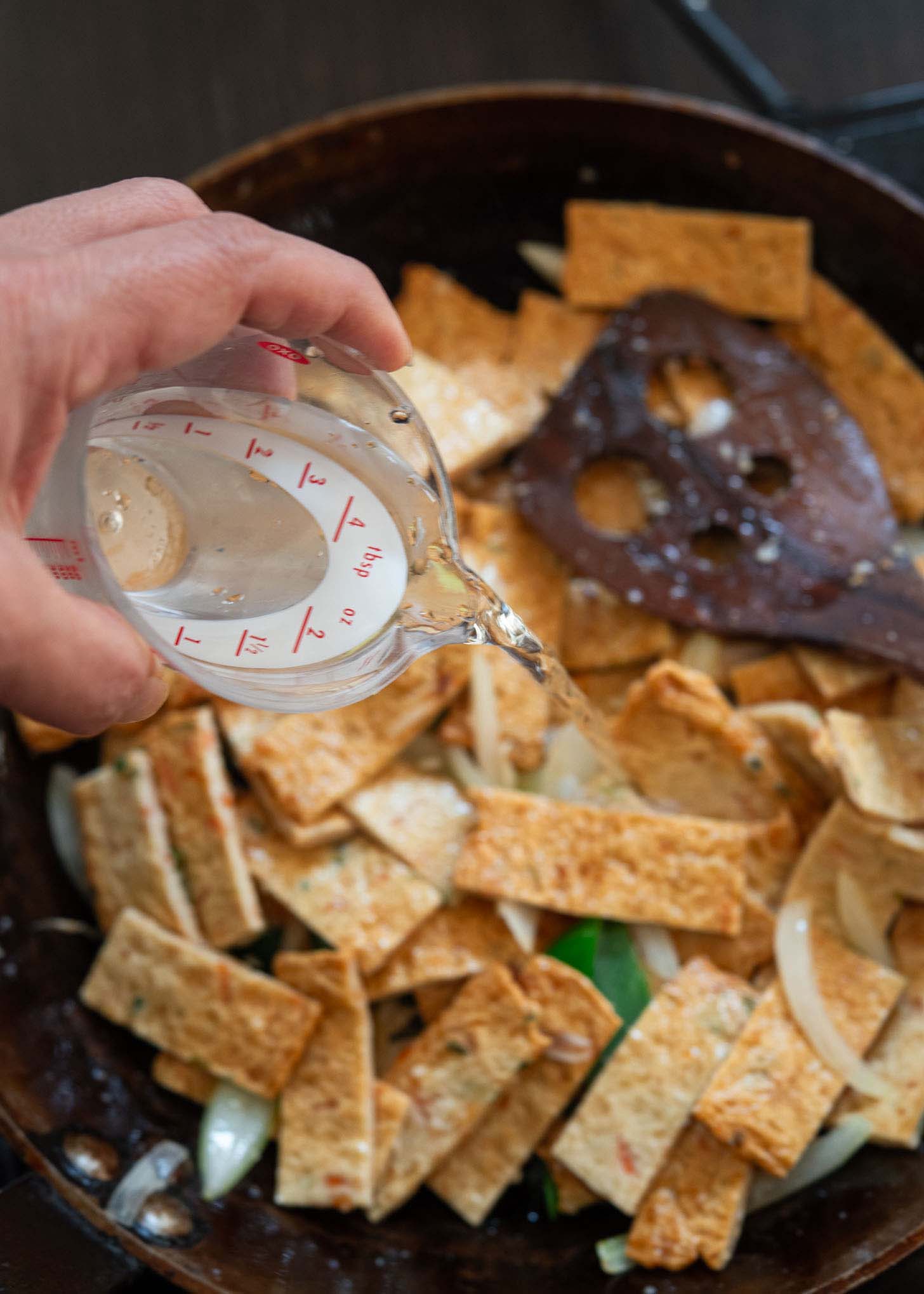 Korean Fish Cake Side Dish (Eomuk Bokkeum) - Beyond Kimchee