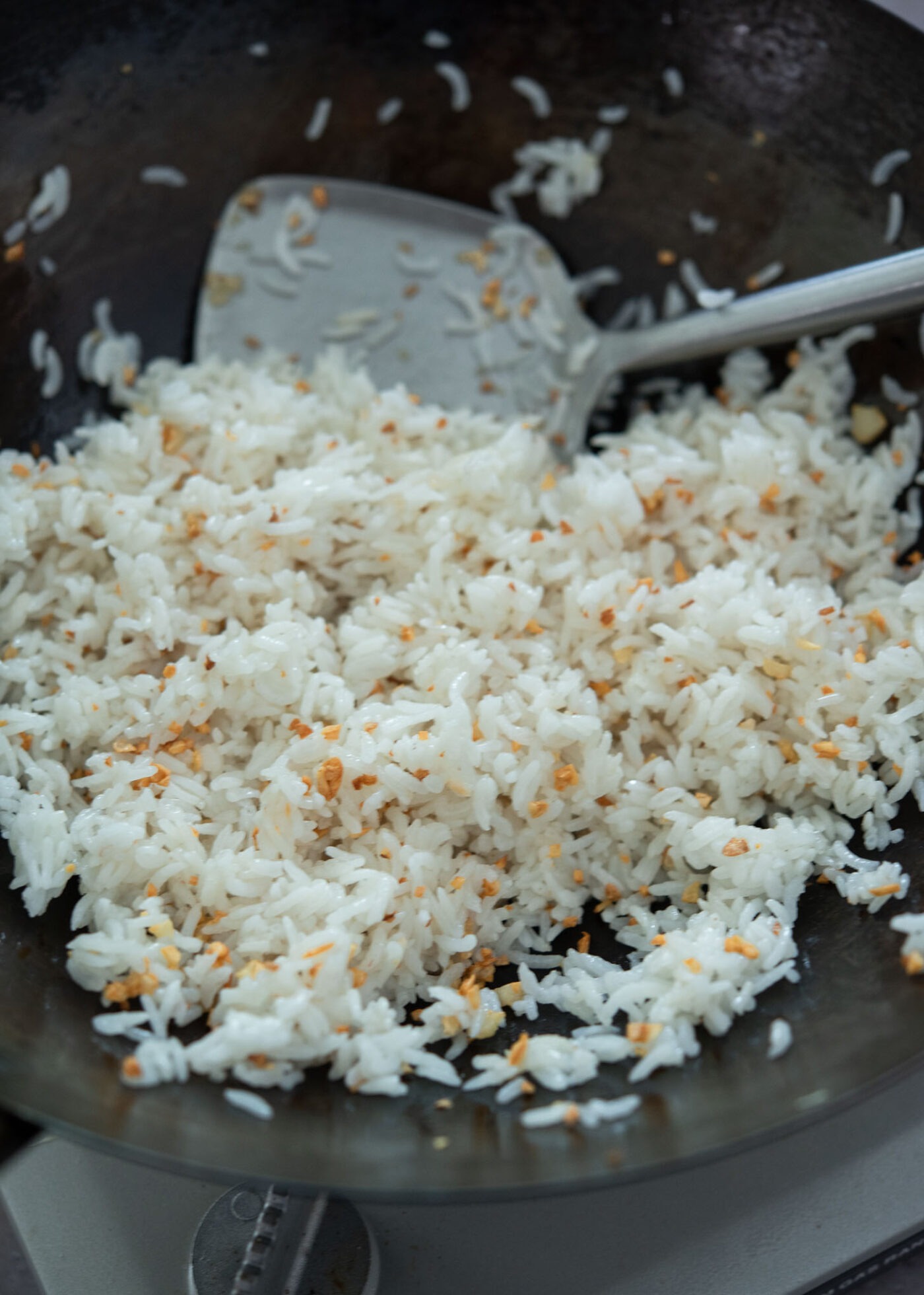 10-Minute Garlic Fried Rice (Sinangag) - Beyond Kimchee