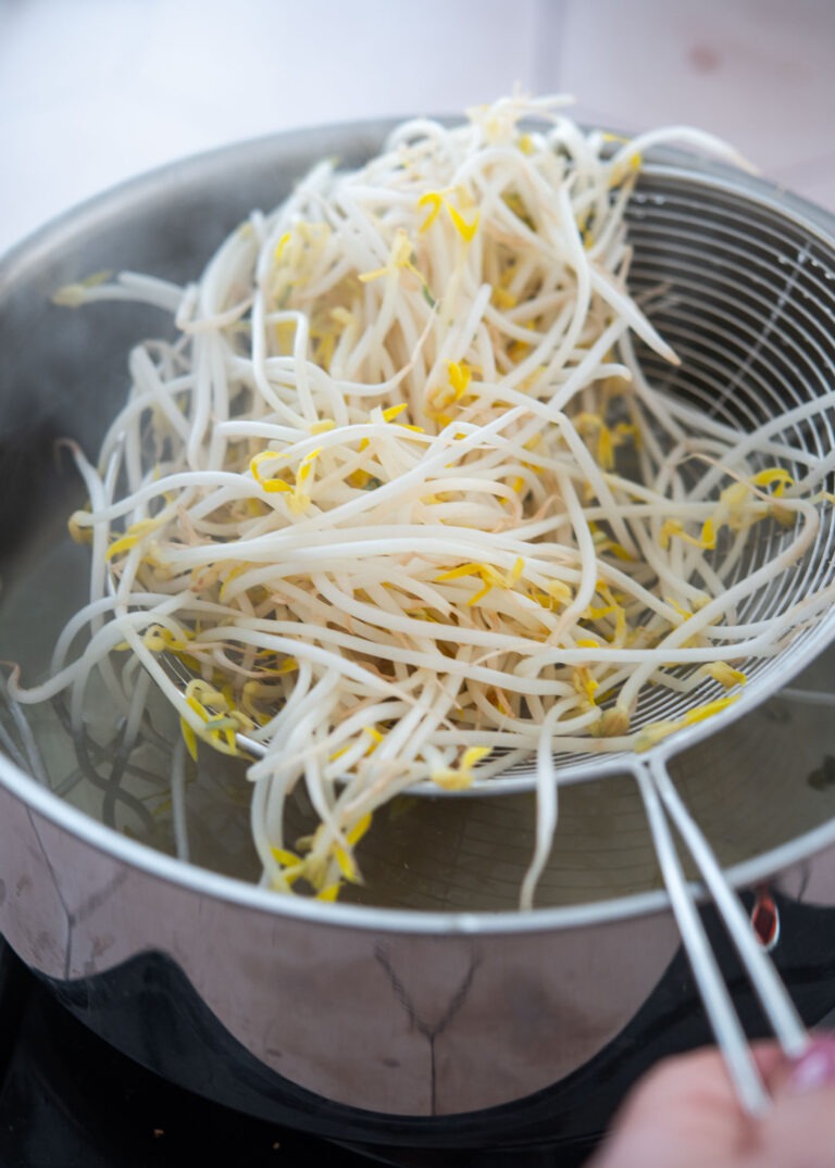 Janchi Guksu Recipe (Korean Noodle Soup) -Beyond Kimchee
